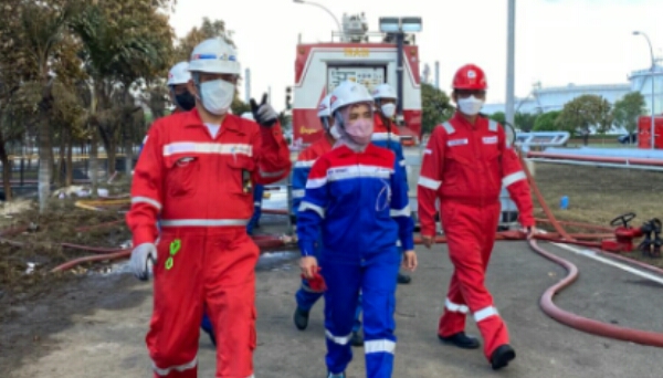 Dirut Pertamina Pastikan Penanganan di Kilang Balongan - BandungAsia.com